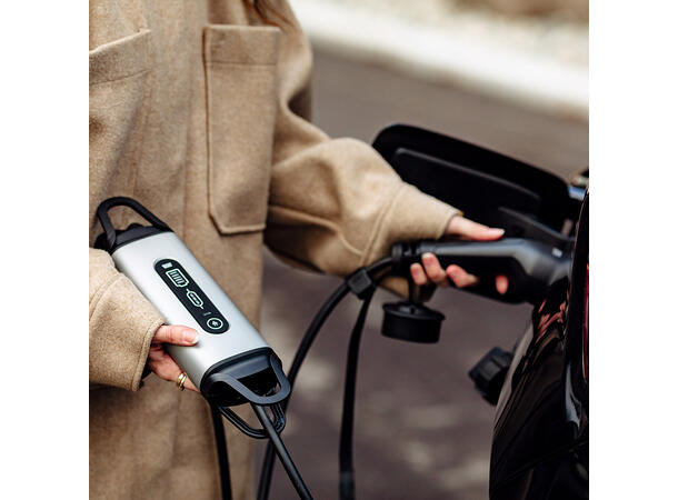 DEFA eMOVE EV bærbar nødlader 230V -> Type 2. Nødlader ...